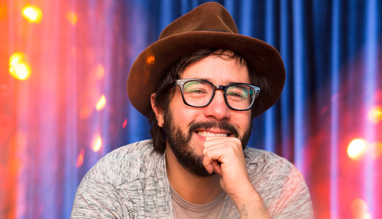 De la artificialidad a la reflexión: Entrevista con Sebastián Hofmann ...